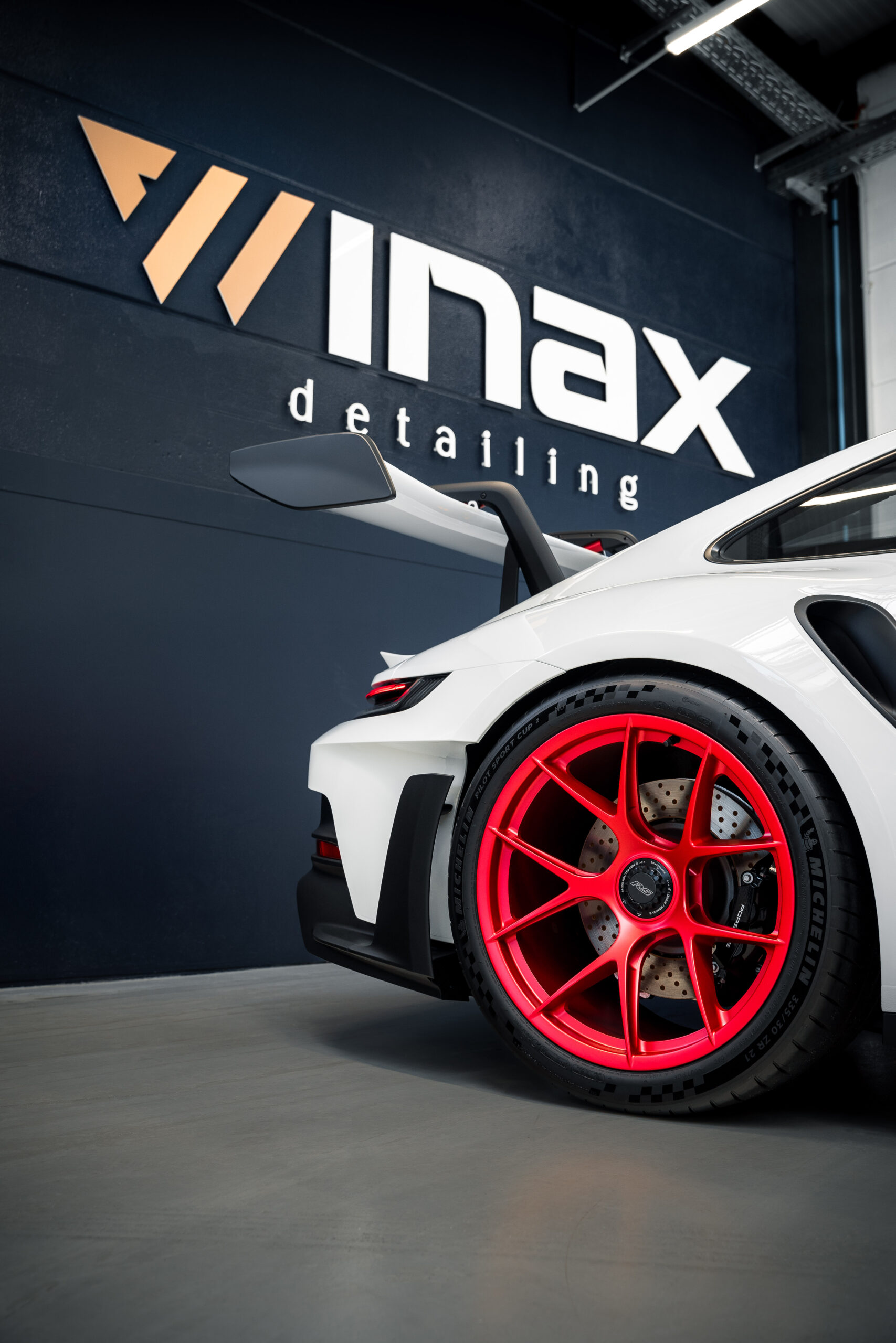 Tesla Folierung: Individualisiere Dein Elektroauto - winax detailing